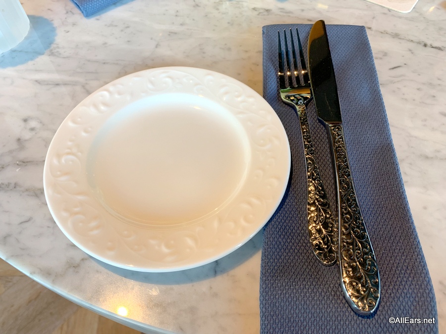 Enchanted Rose Lounge Table Setting - AllEars.Net