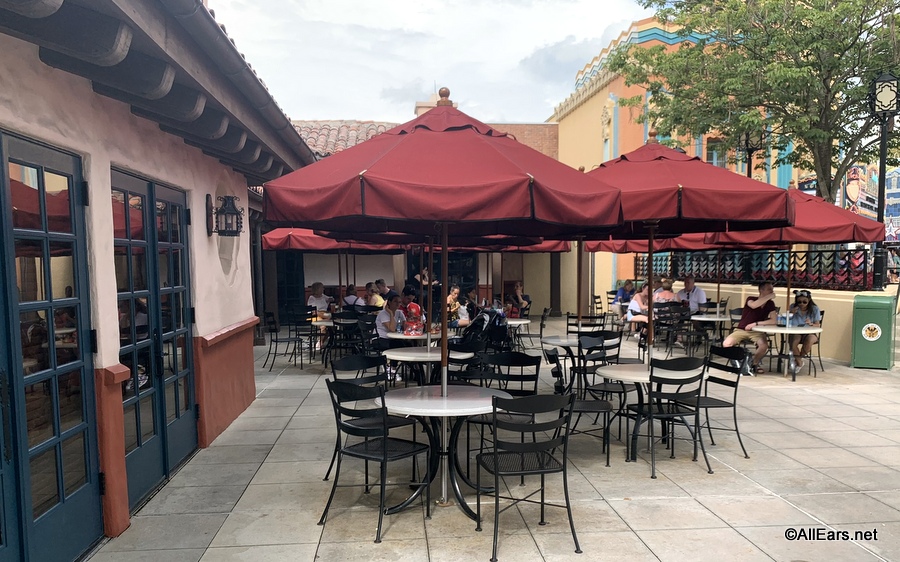 Hollywood Brown Derby Lounge - AllEars.Net