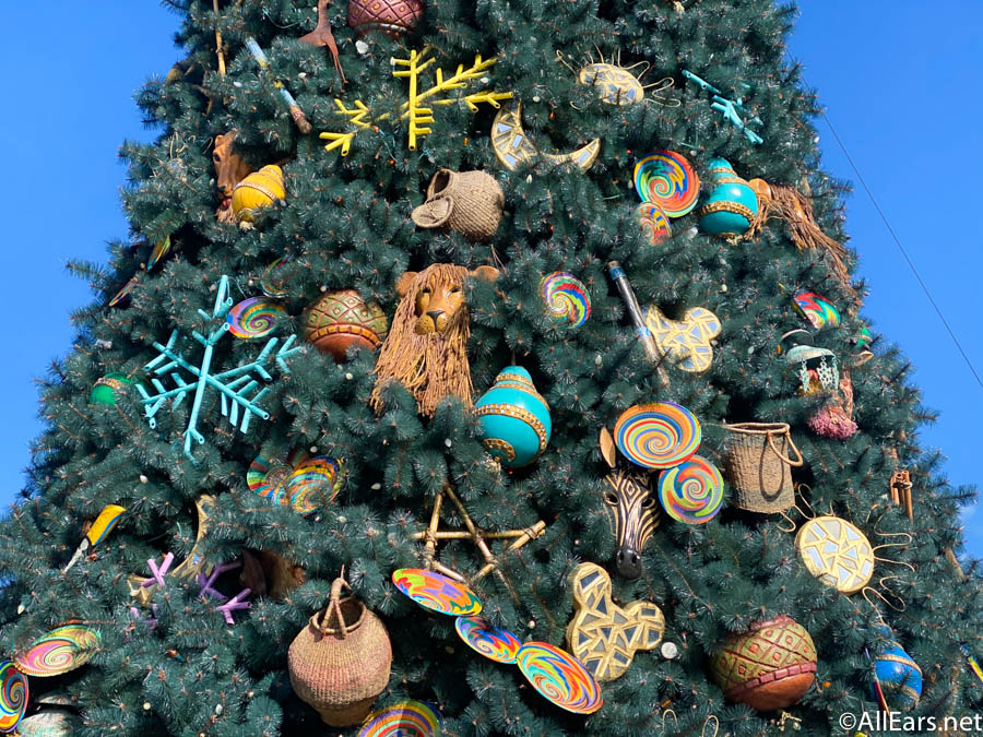 Photos Go On A 2020 Walt Disney World Christmas Tree Tour Allears Net