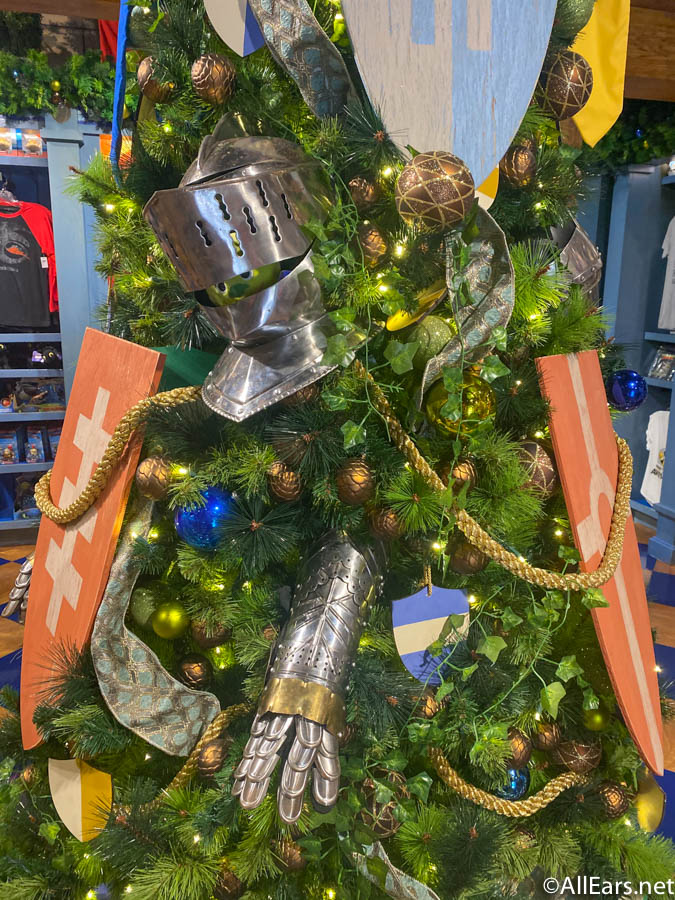 PHOTOS! Check Out the Holiday Tree Hunt at Universal Orlando - AllEars.Net