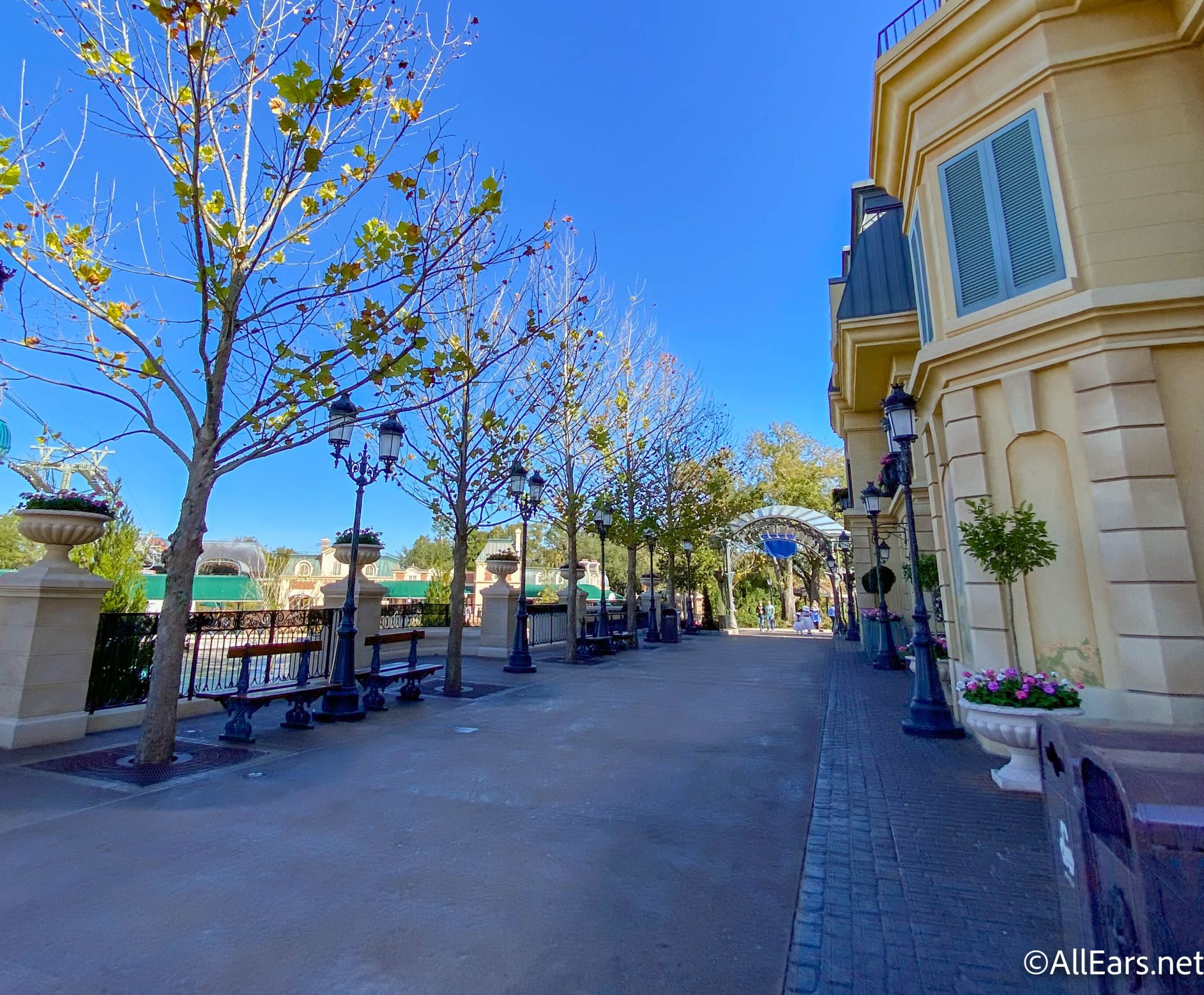 PHOTOS: First Look at the NEW Bathrooms in the EPCOT's France Pavilion ...