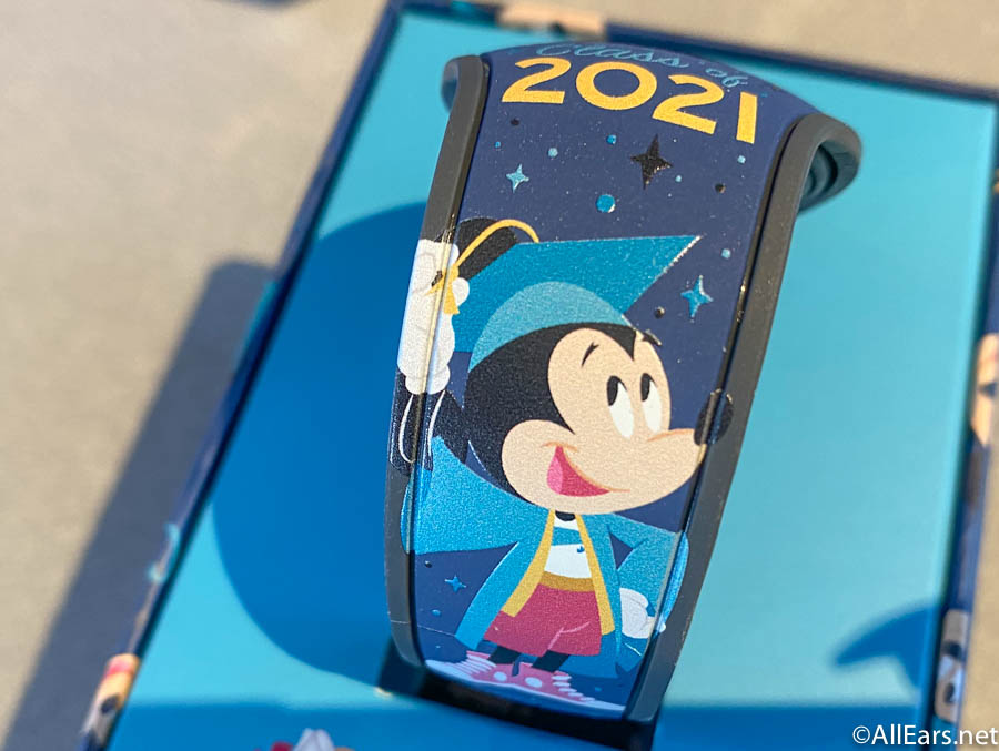 class of 2021 magicband Tomorrowland Light + Power Company magic ...