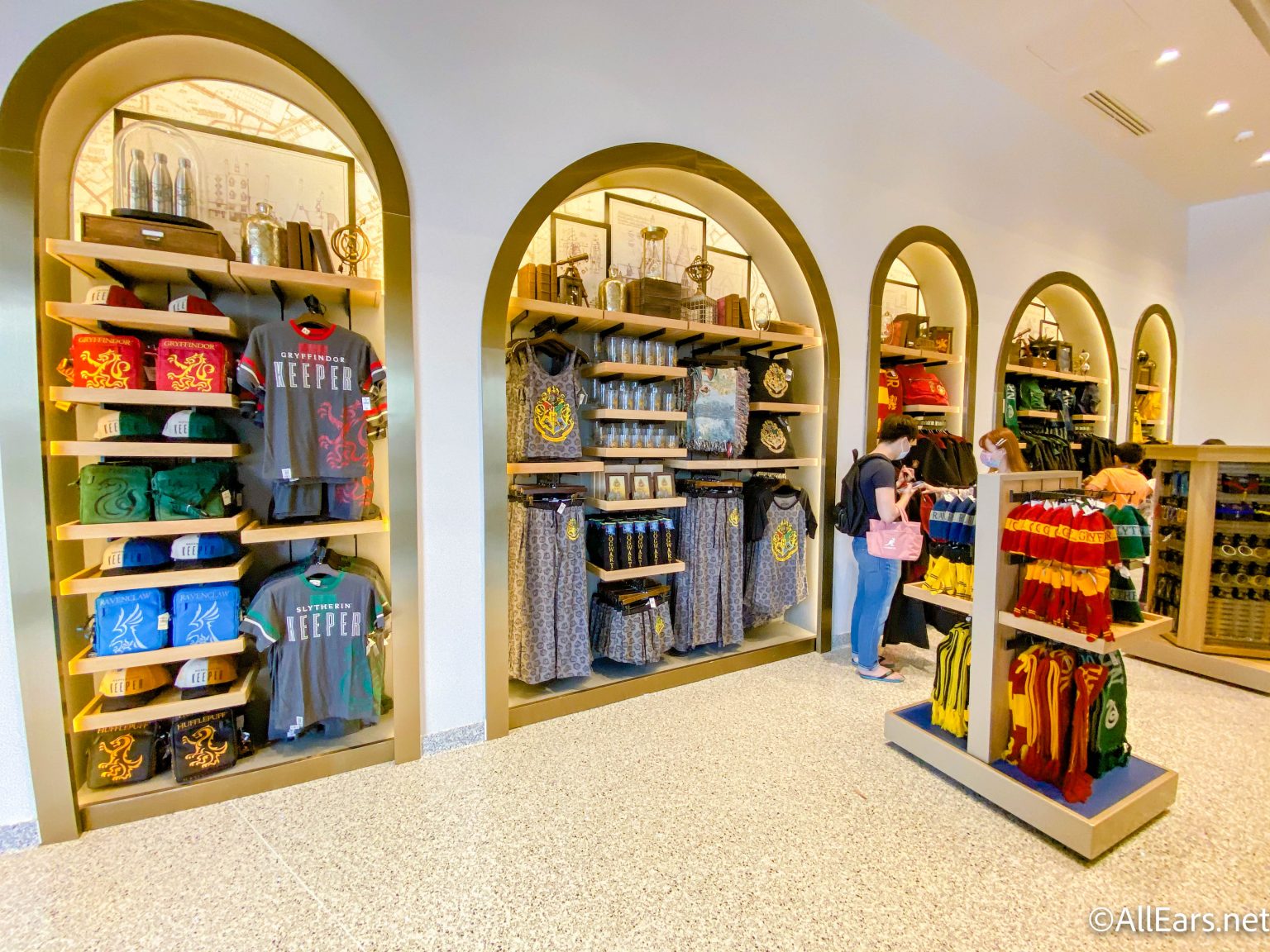 PHOTOS: New Universal Studios Store Opens Up at Universal Orlando ...