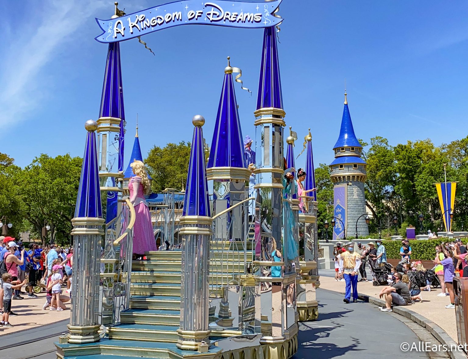 PHOTOS: We Spotted Some Disney World Characters in a Surprise Location ...