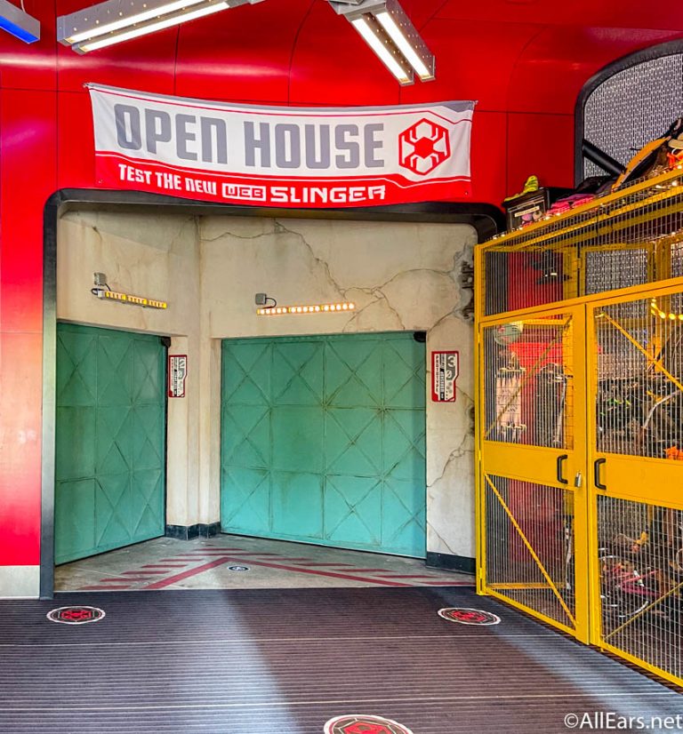 PHOTOS: Take a Look Inside WEB SLINGERS: A Spider-Man Adventure at ...