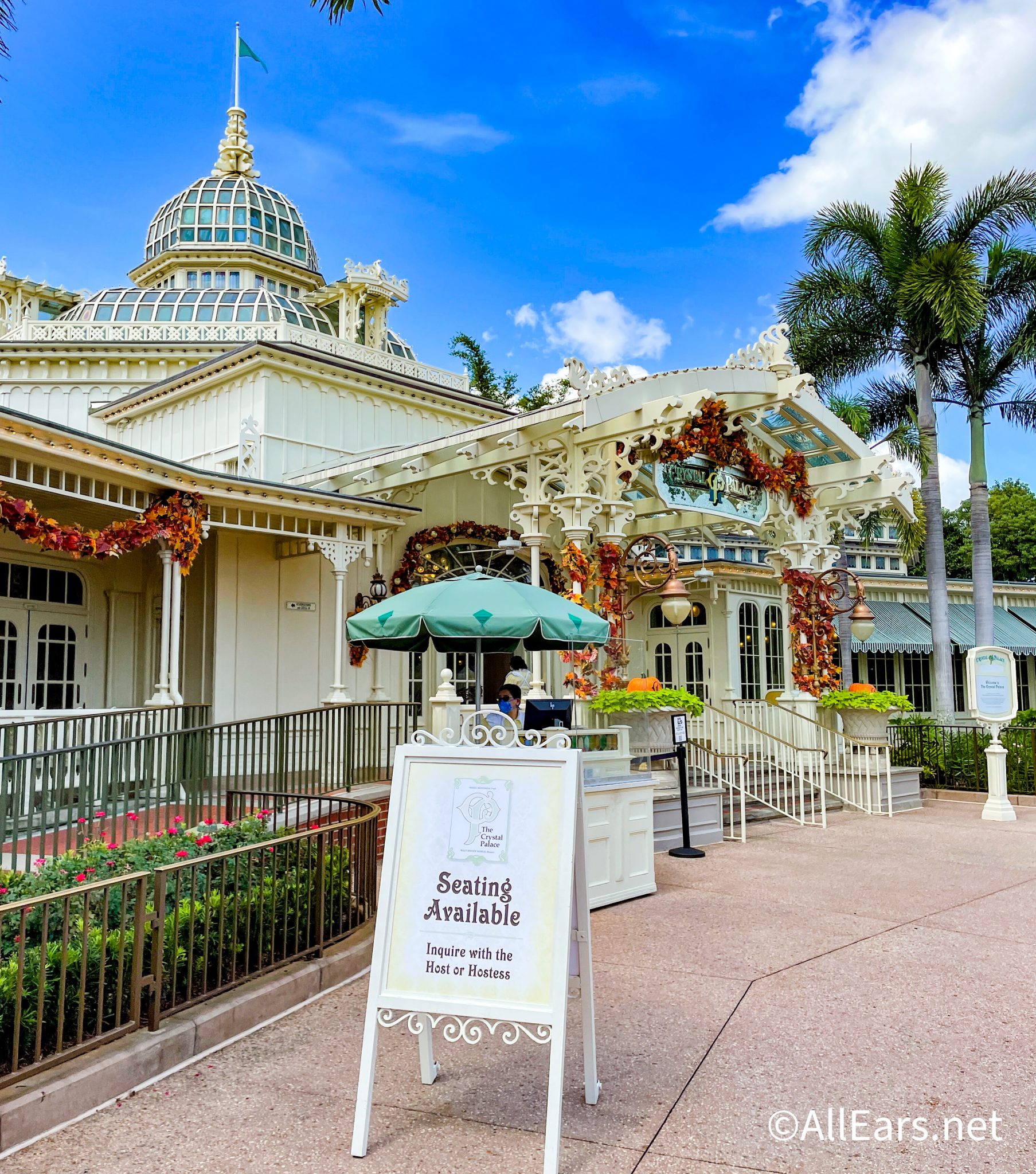 Buffet Service Will Return to Magic Kingdom's Crystal Palace - AllEars.Net
