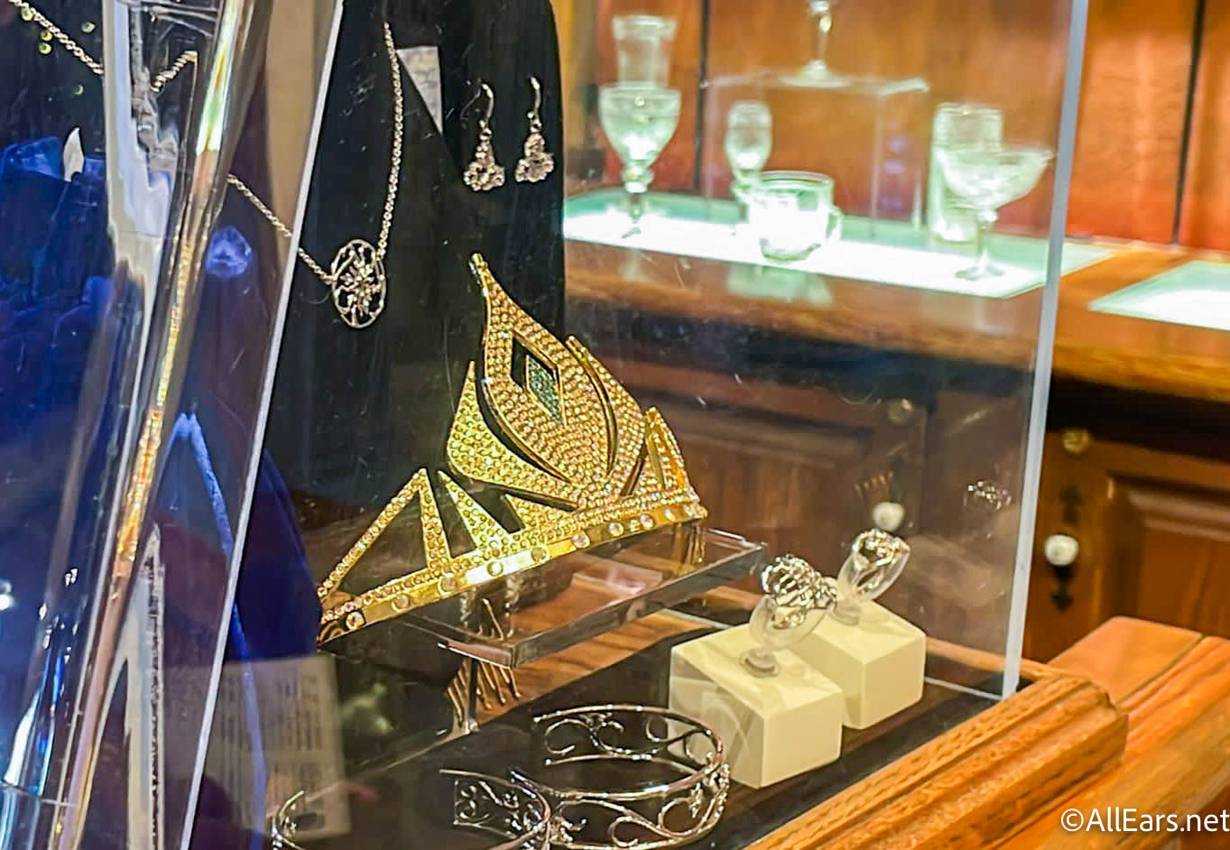 Disney World Has a REAL Version of Elsa's Crown for Cheaper Than Some ...