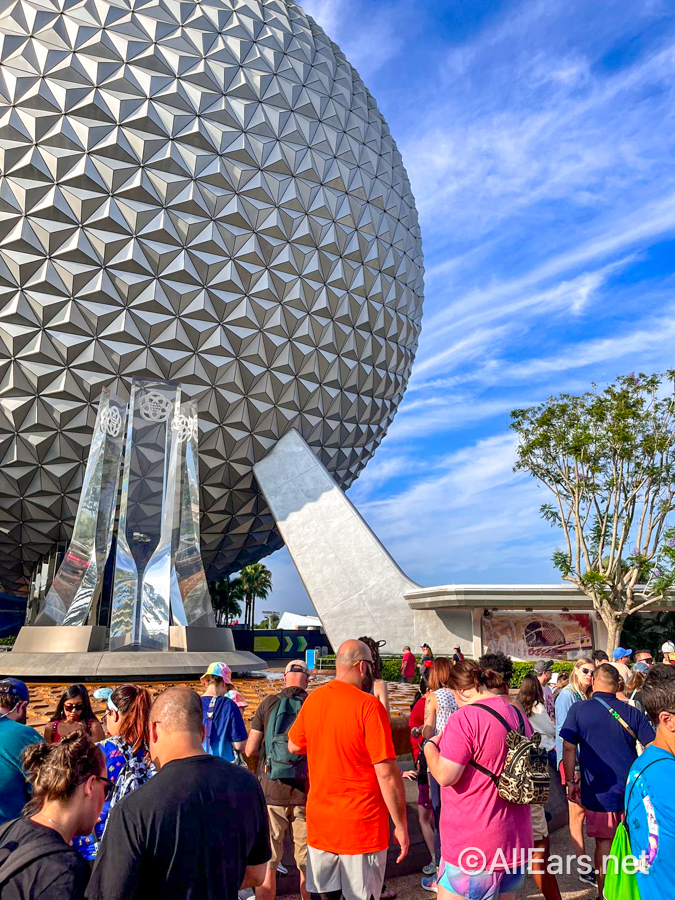 2022 wdw epcot guardians of the galaxy opening day crowds entrance ...