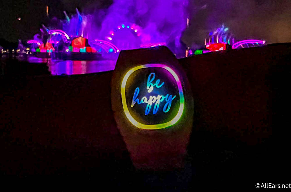 2022-wdw-epcot-harmonious-nighttime show-magicband+ plus-lights up with ...