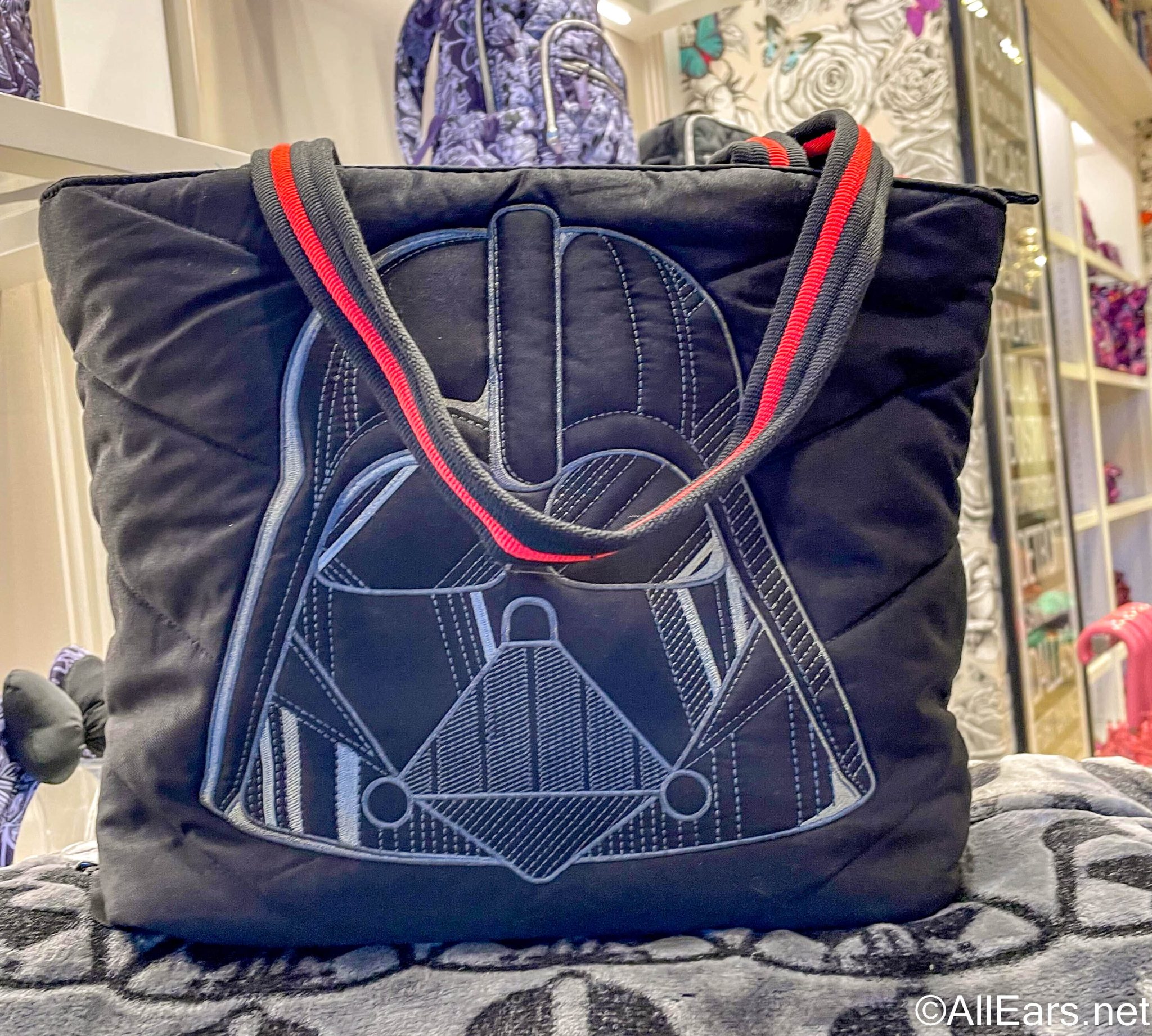 The Vera Bradley 'Star Wars' Collection Has Dropped Online! - AllEars.Net
