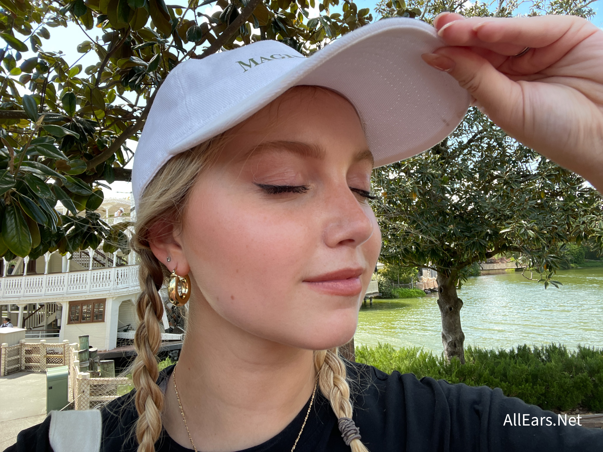 The Only Makeup That Will Survive Disney World — From Someone Who Goes ...
