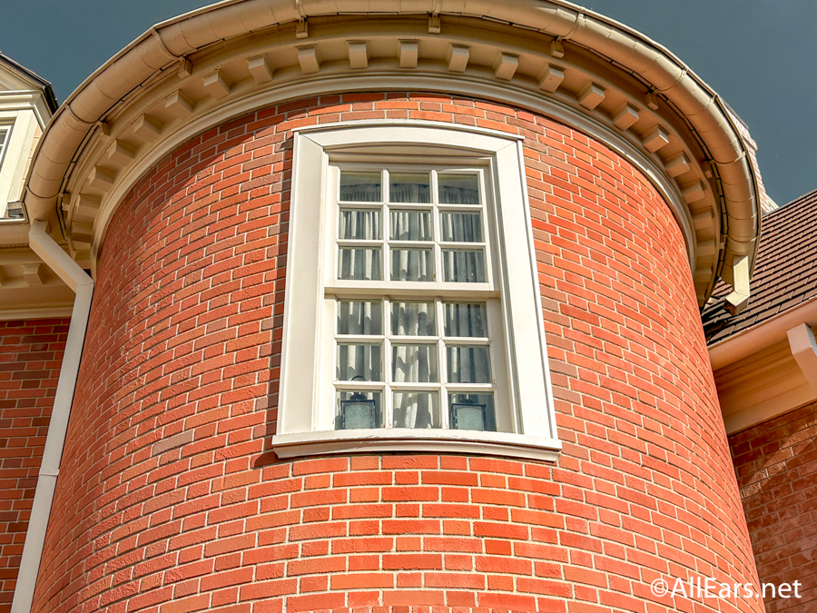 8 Details You Missed Inside Magic Kingdom's Most Boring Land - AllEars.Net