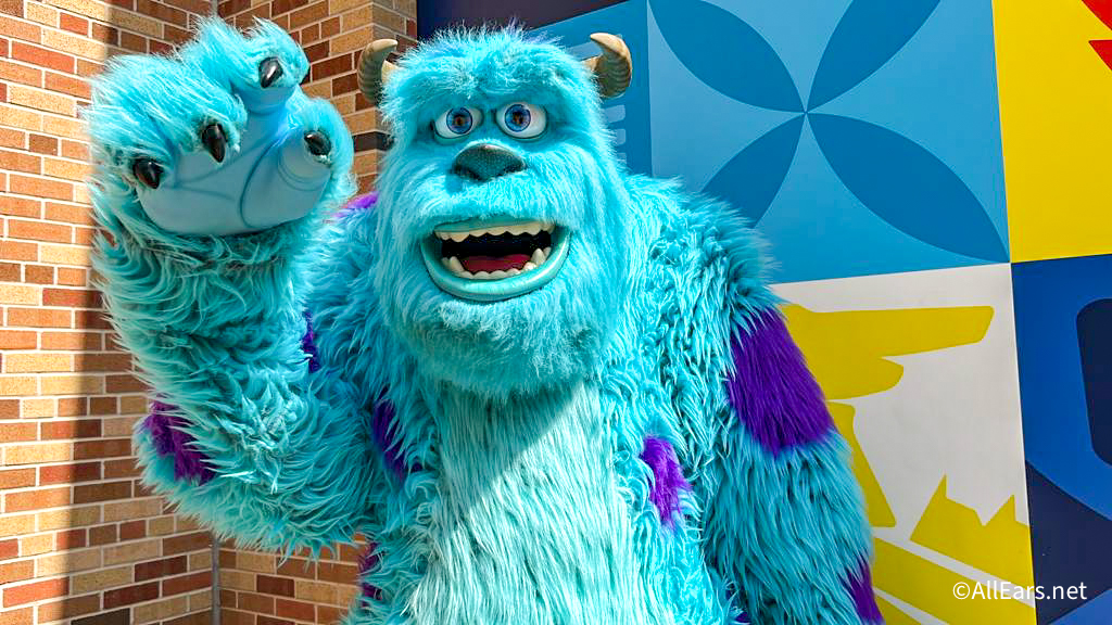 2023 wdw disneys hollywood studios Pixar Place monsters inc sulley ...