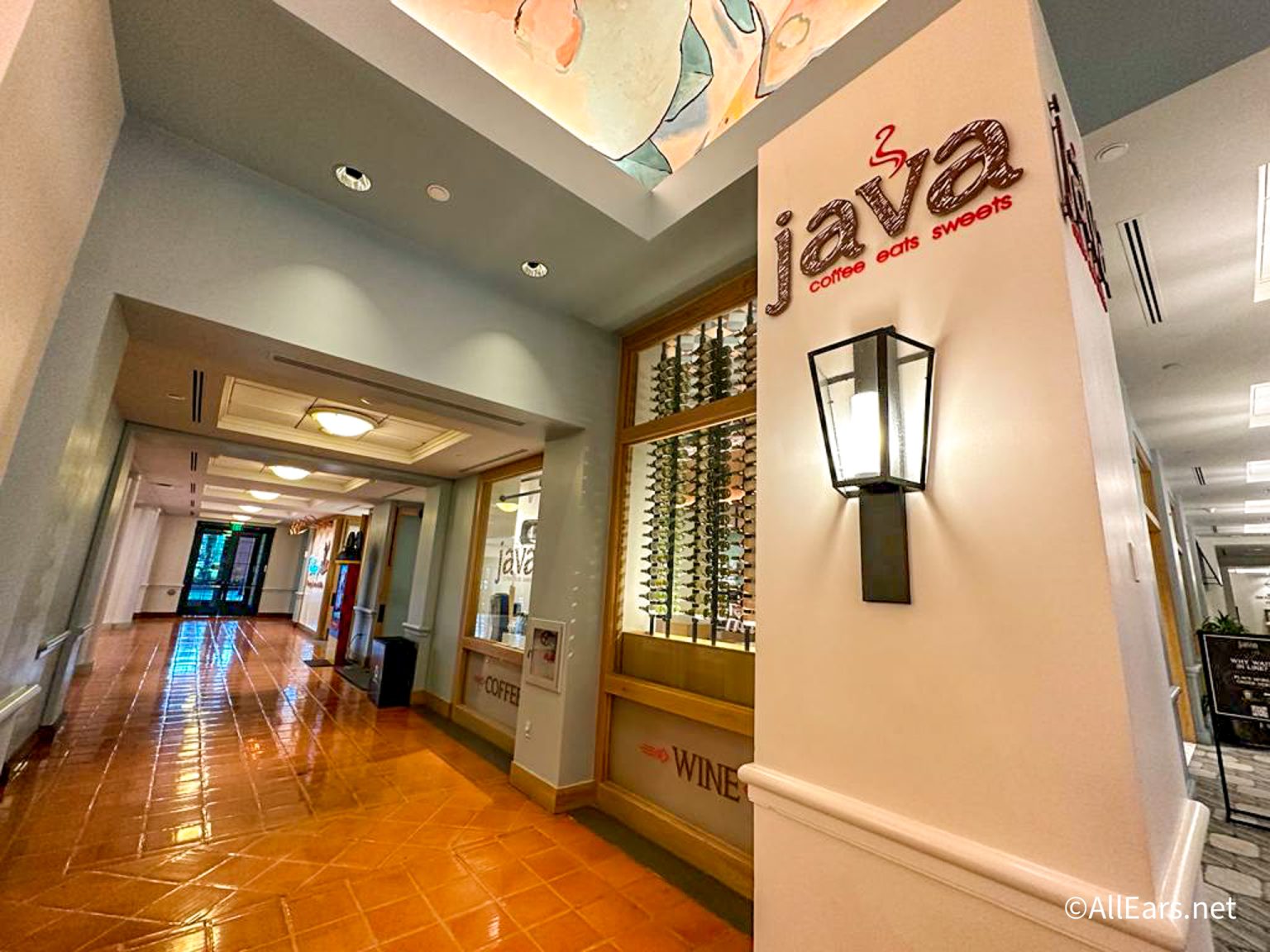 WAIT. You Can Get Grab-and-Go Mickey Waffles at This Disney World Hotel ...