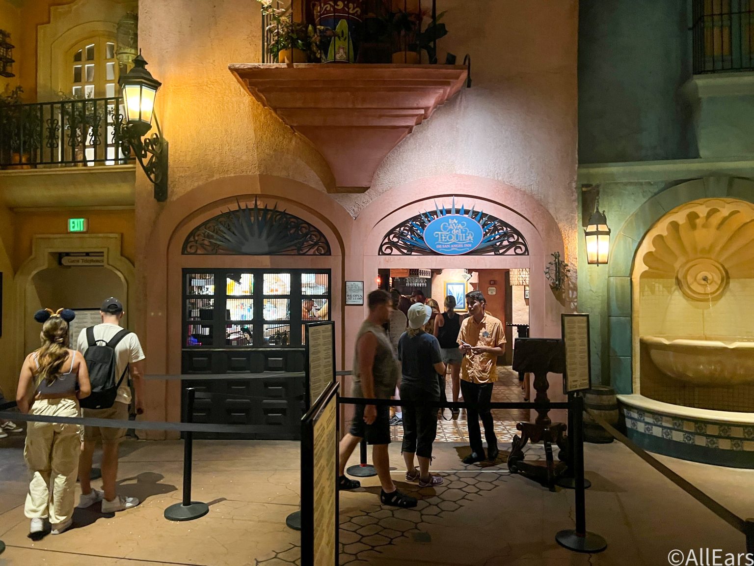 Your Favorite EPCOT Bar Now Has a NEW Secret Menu Item - AllEars.Net