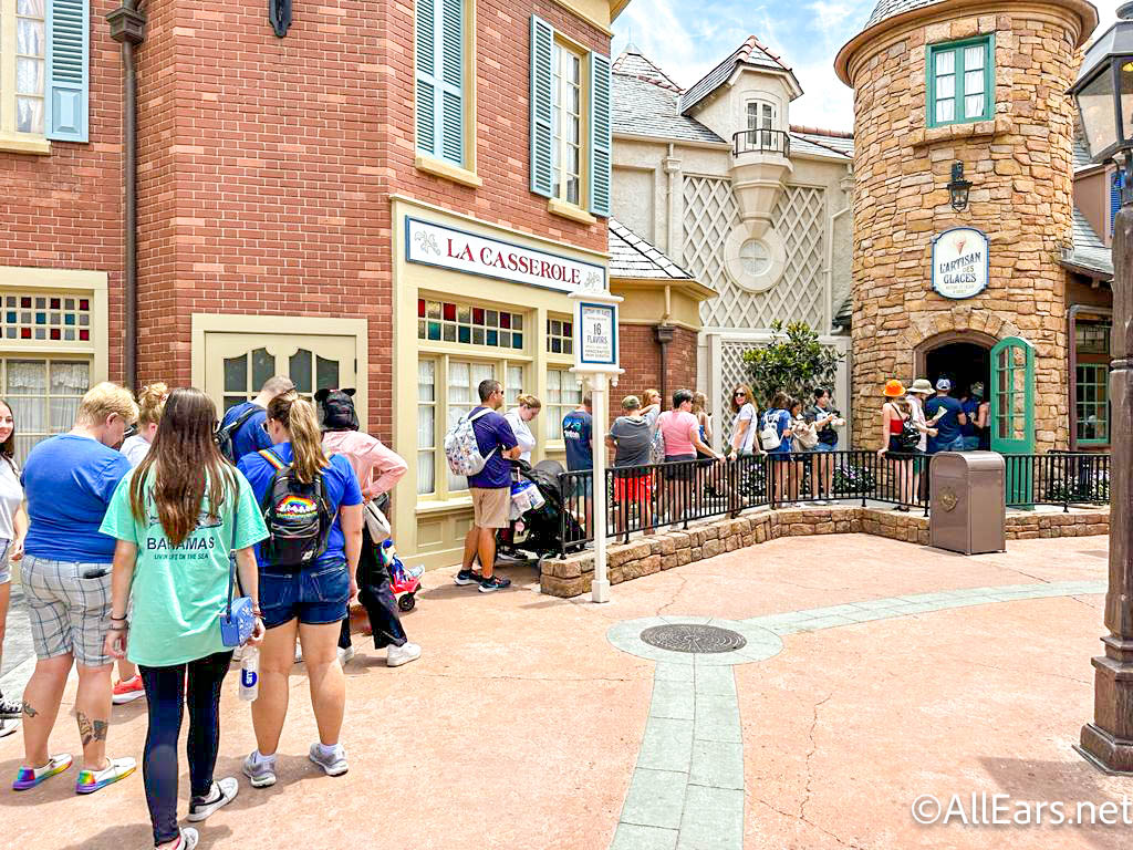 wdw 2023 memorial day crowds atmosphere epcot lartisan des glaces queue ...