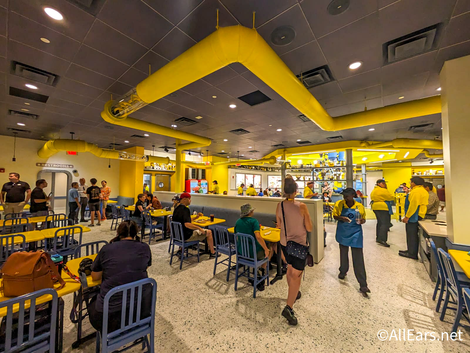 We Ate EVERYTHING at Universal Orlando's Brand New Restaurant ...