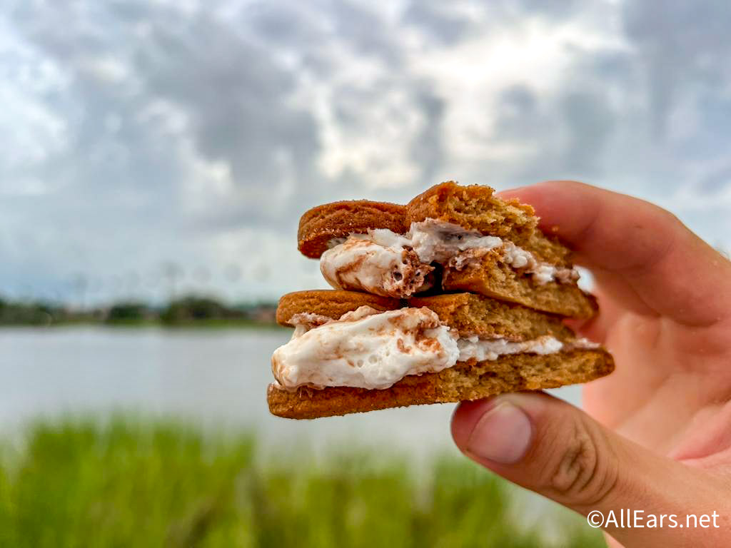 2023 WDW Riviera Resort Mickey-Shaped S'mores Kit-01 - AllEars.Net