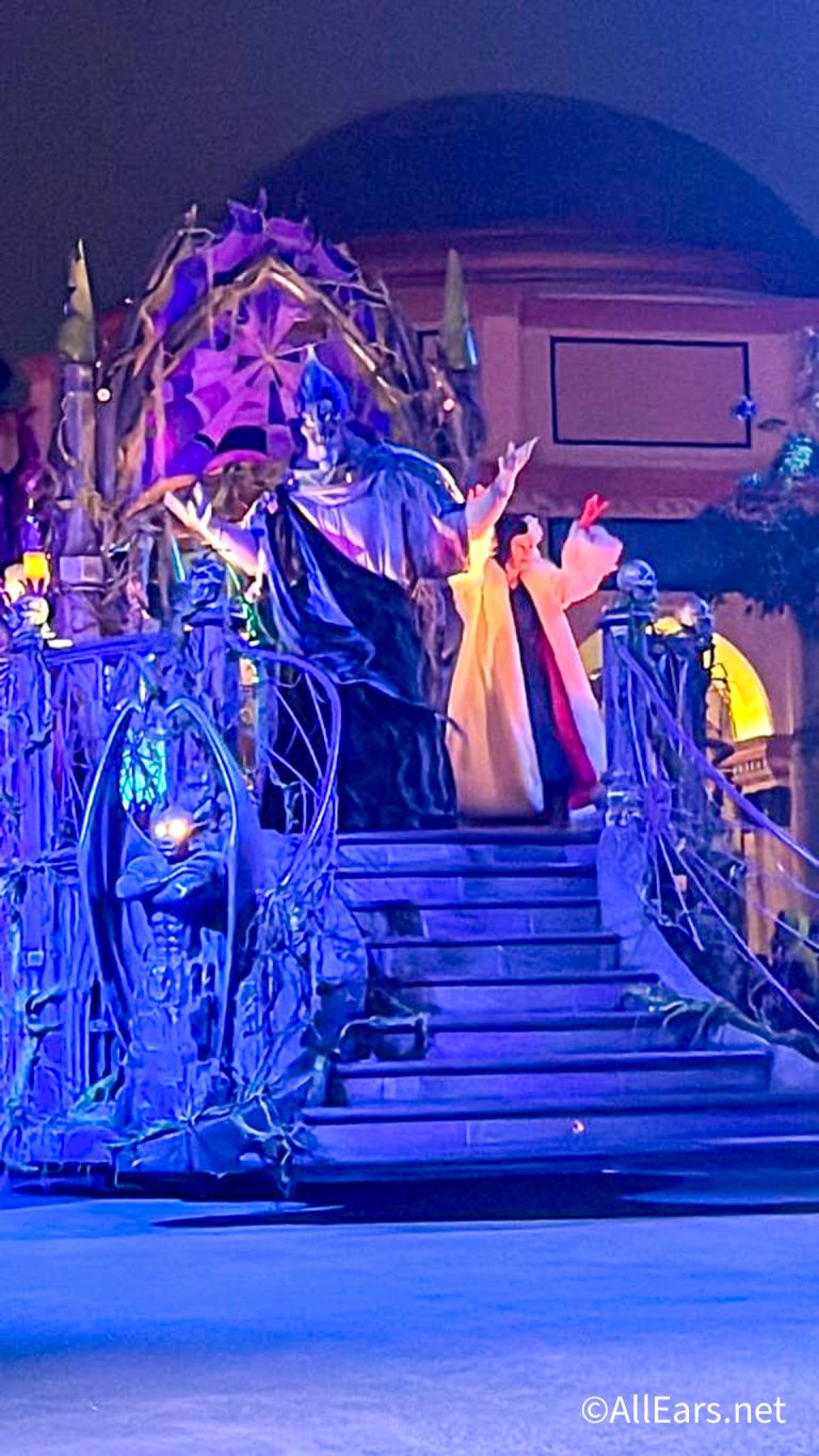 2023 oogie boogie bash frightfully fun parade cruella and hades ... 2023 oogie boogie bash frightfully fun parade cruella and hades ...