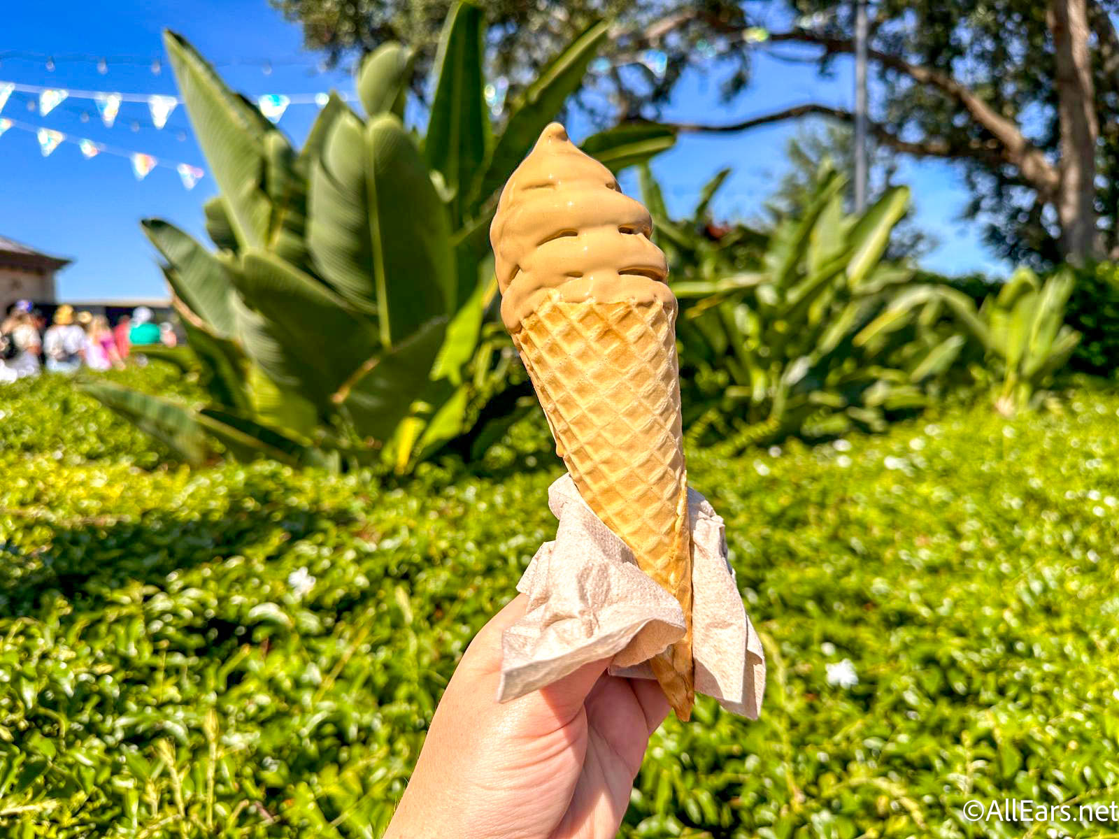 2023 Wdw Epcot Food And Wine Festival Swirled Showcase Salted Caramel Ice Cream Cone Allearsnet