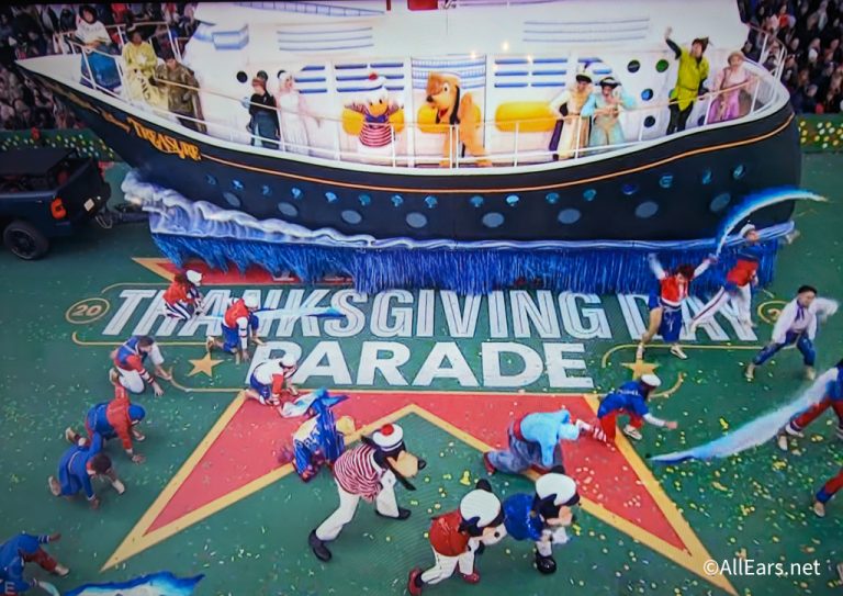 2023 macys thanksgiving day parade Disney cruise line Disney treasure ...