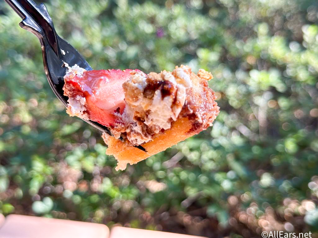 2023 wdw blizzard beach arctic expeditions banana split churro snack 3 ...