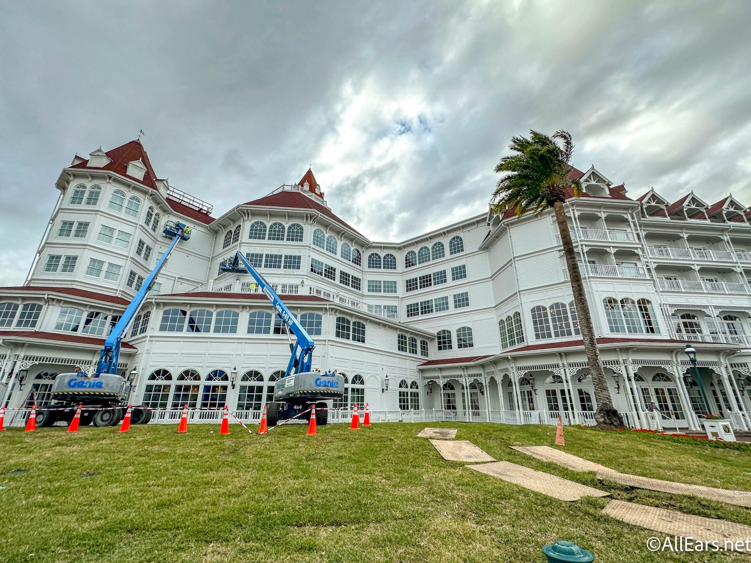 Is the Most EXPENSIVE Hotel in Disney World Really WORTH IT? - AllEars.Net