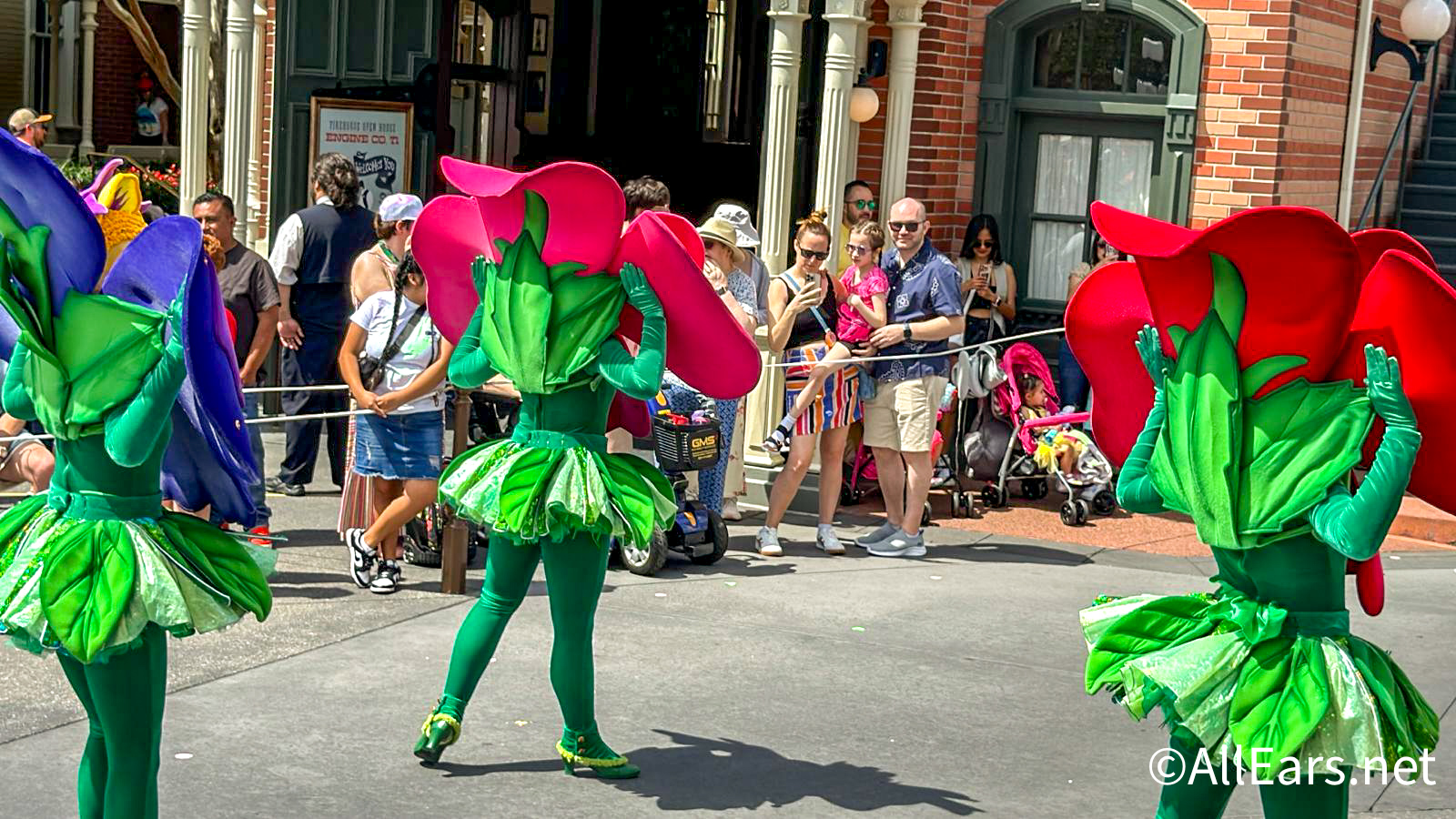 NEWS: The Disney Easter Parade Is Happening TODAY in Magic Kingdom ...