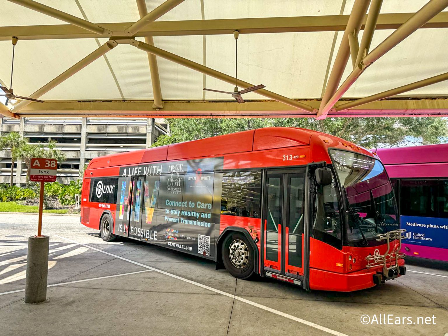 The $2 Way To Get to Universal Orlando From Disney World — Is It Worth ...