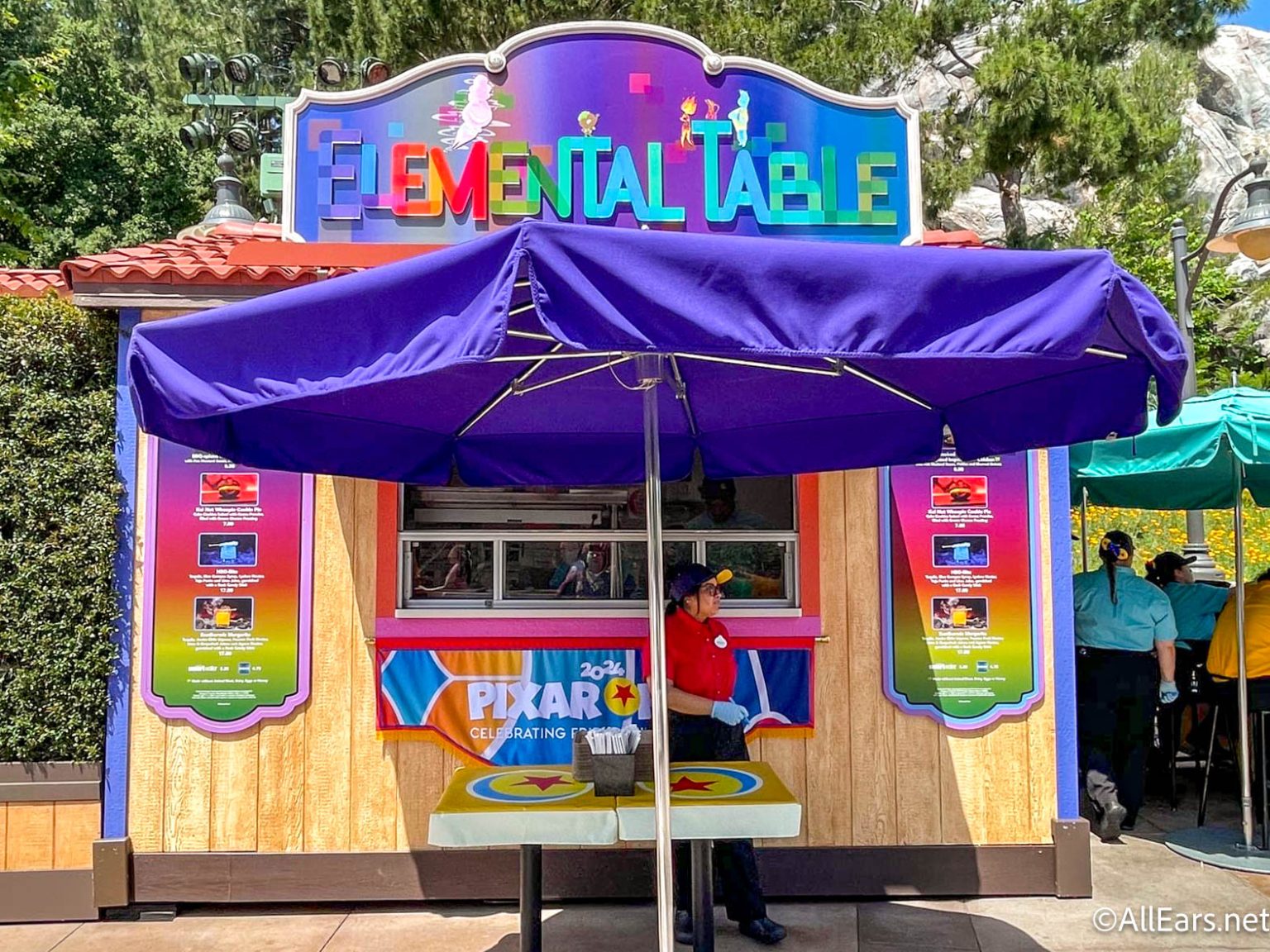 MASSIVE REVIEW: We Tried Every NEW Food Booth at Disney's Pixar Fest ...