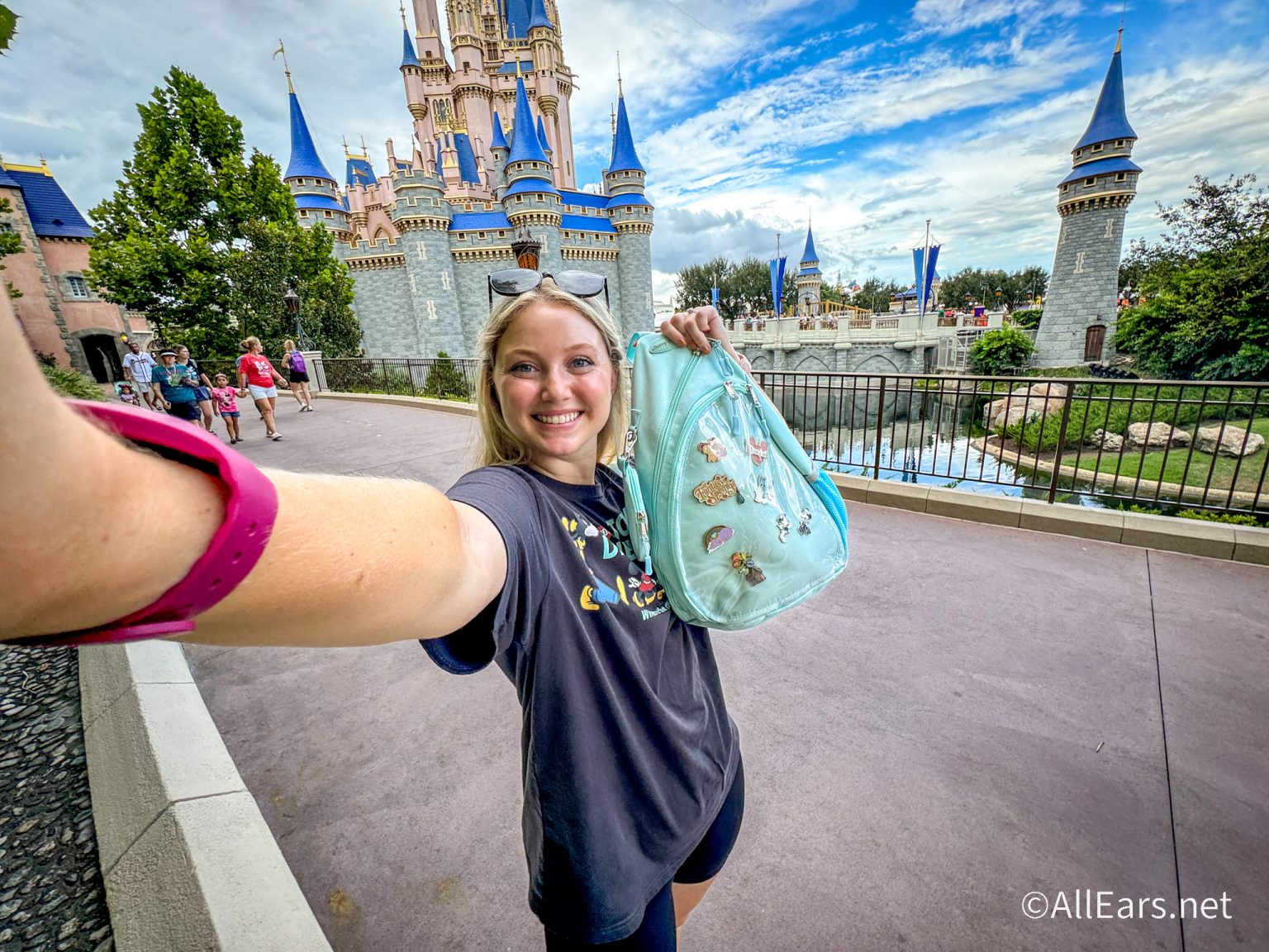 NEW Rules To Follow If You Collect Disney Pins - AllEars.Net