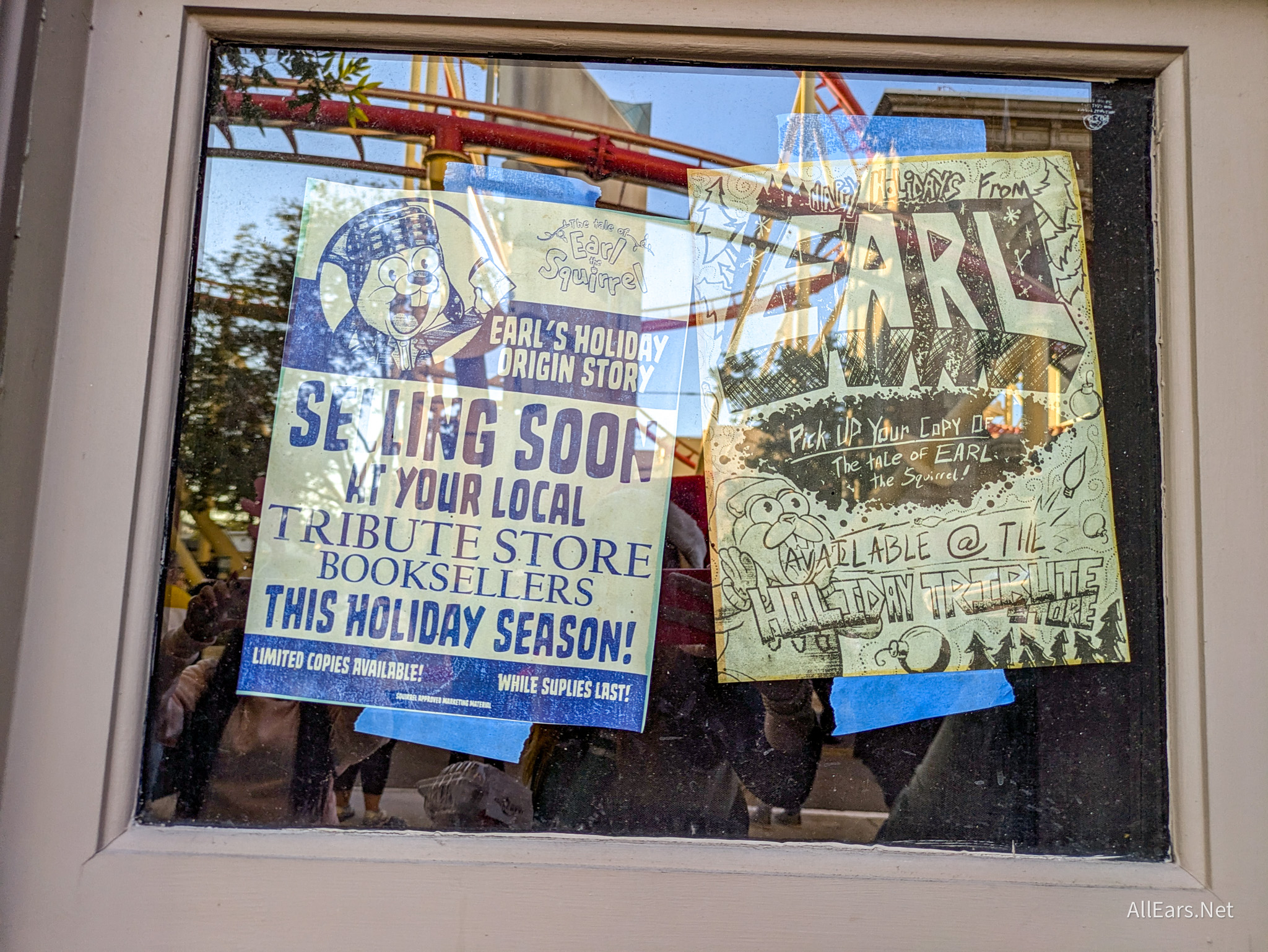 NEW LOOK at the Souvenirs at Universal's 2024 Holiday Tribute Store ...