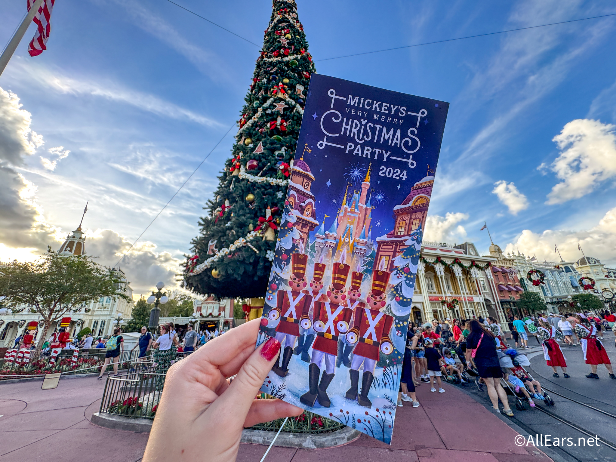 Take a Look Inside the NEW Map for Mickey's Very Merry Christmas Party ...