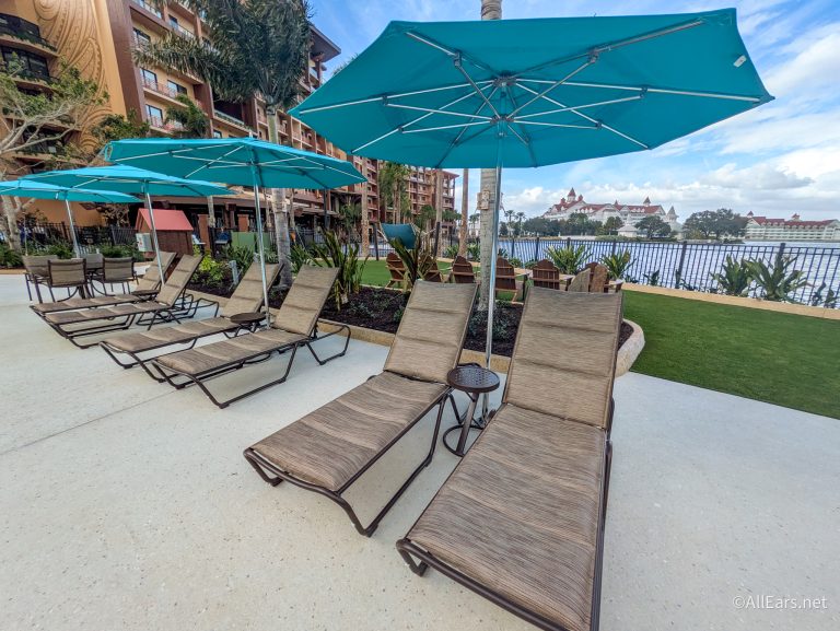 2024 WDW polynesian village resort island tower cove pool atmo-2 ...