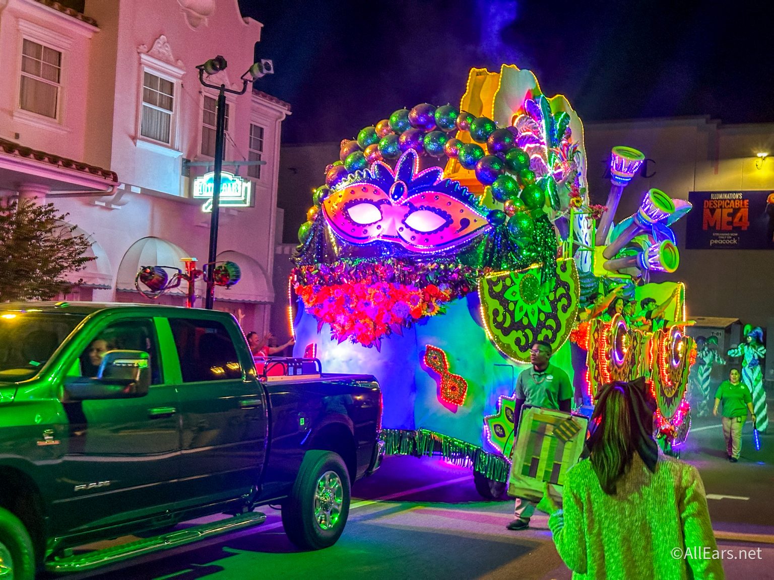Your GUIDE To the Universal Orlando Mardi Gras Celebration! - AllEars.Net