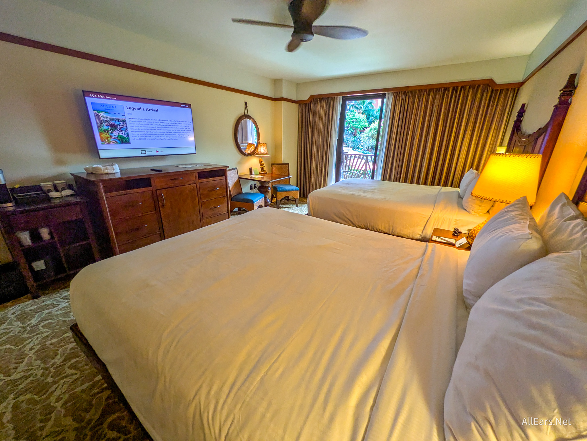 FULL TOUR: Standard Garden View Room at Disney's Aulani Resort ...