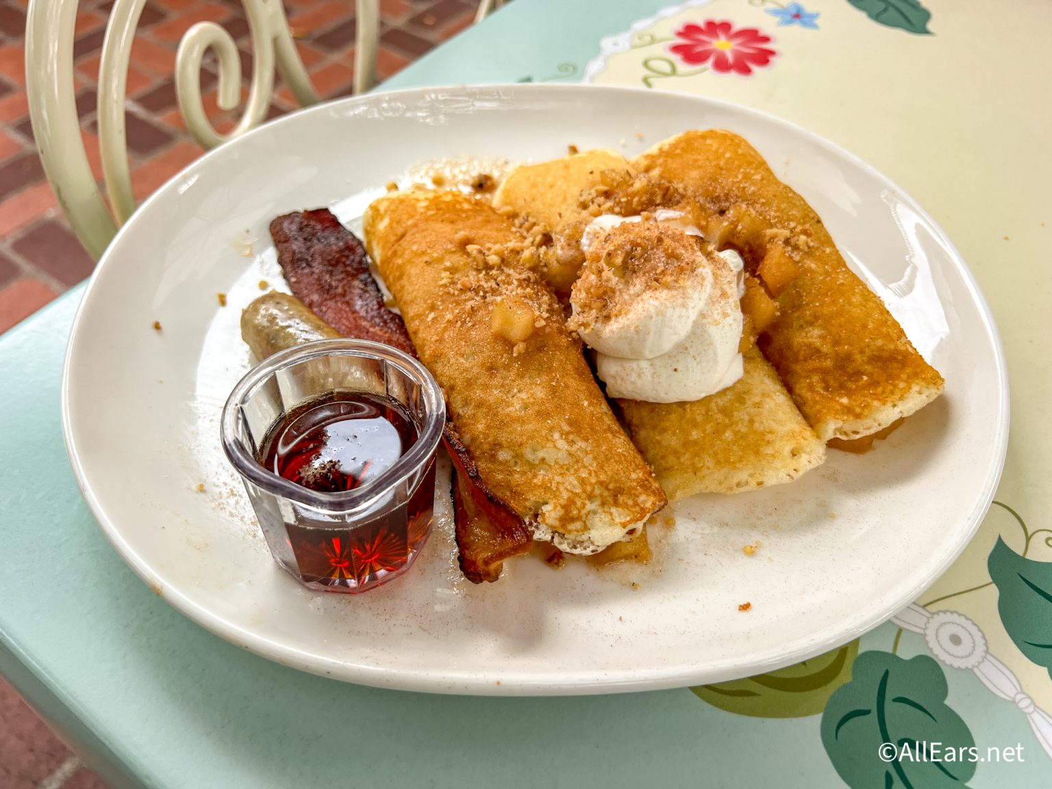 REVIEW: We Cannot Stop Dreaming of This Brunch in Disneyland - AllEars.Net