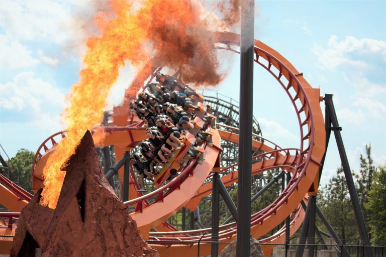 CONFIRMED: Six Flags To Permanently Close 2 Popular Parks Tomorrow ...
