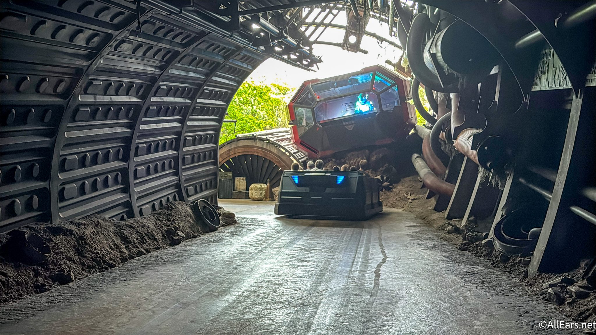 Why Rope Dropping This Popular Disney World Ride Is a WASTE - AllEars.Net