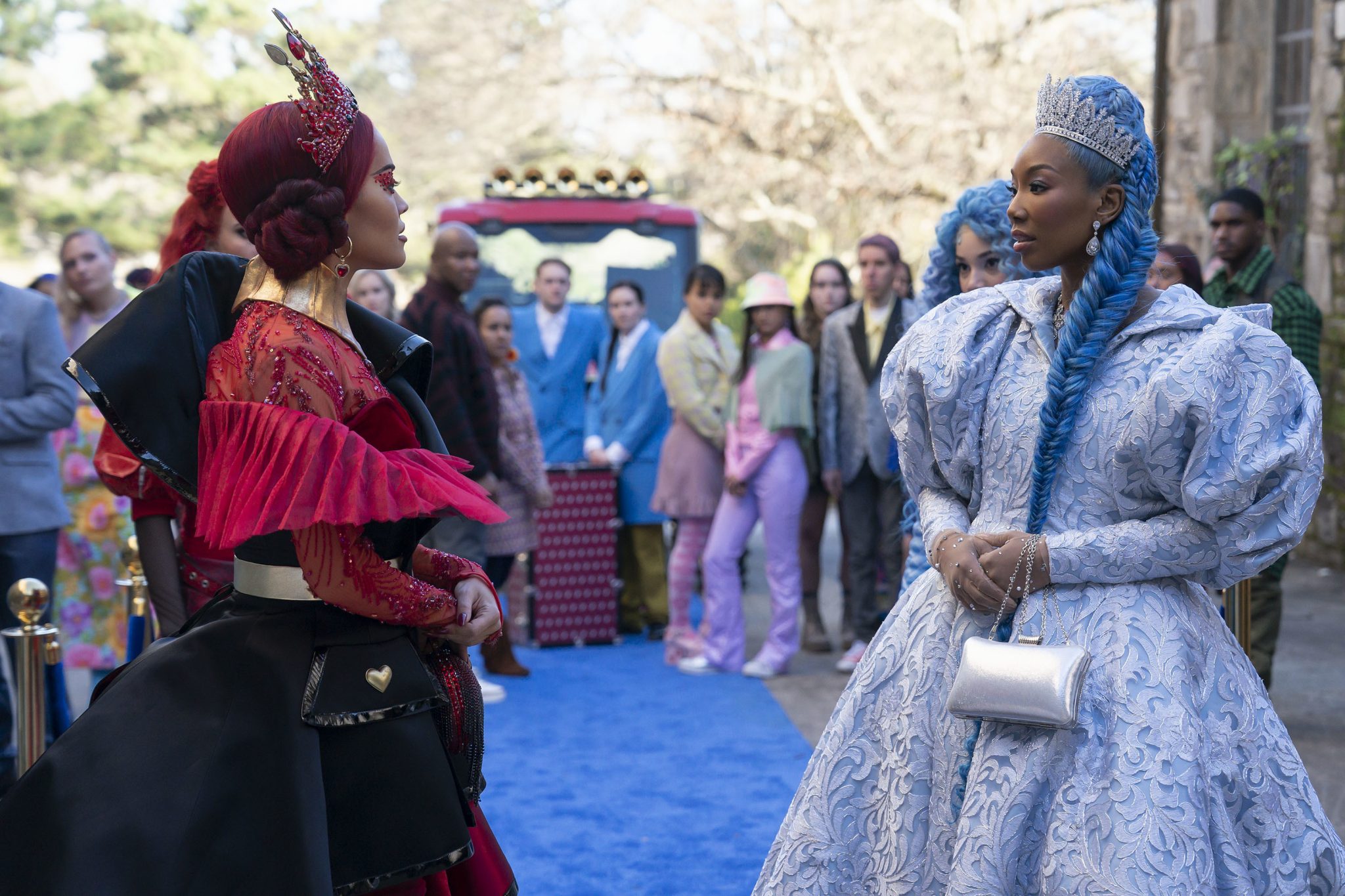 Two MAJOR Celebrities CONFIRMED for the New Disney 'Descendants' Sequel ...
