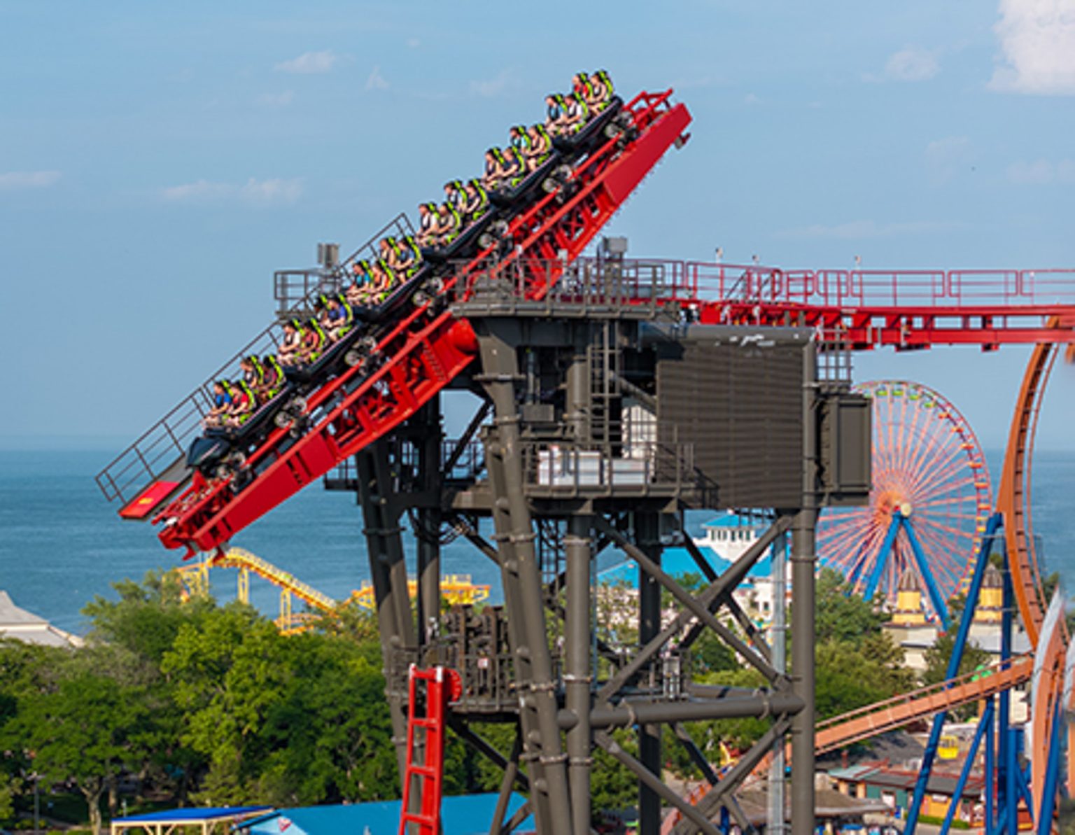 NEW Theme Park Coaster Keeps Breaking Down Causing Riders to Evacuate ...