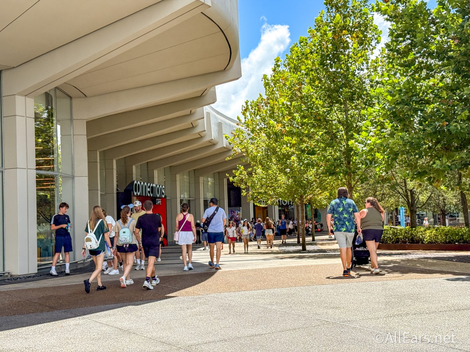 We're SHOCKED by the Labor Day Crowds at Disney World - AllEars.Net