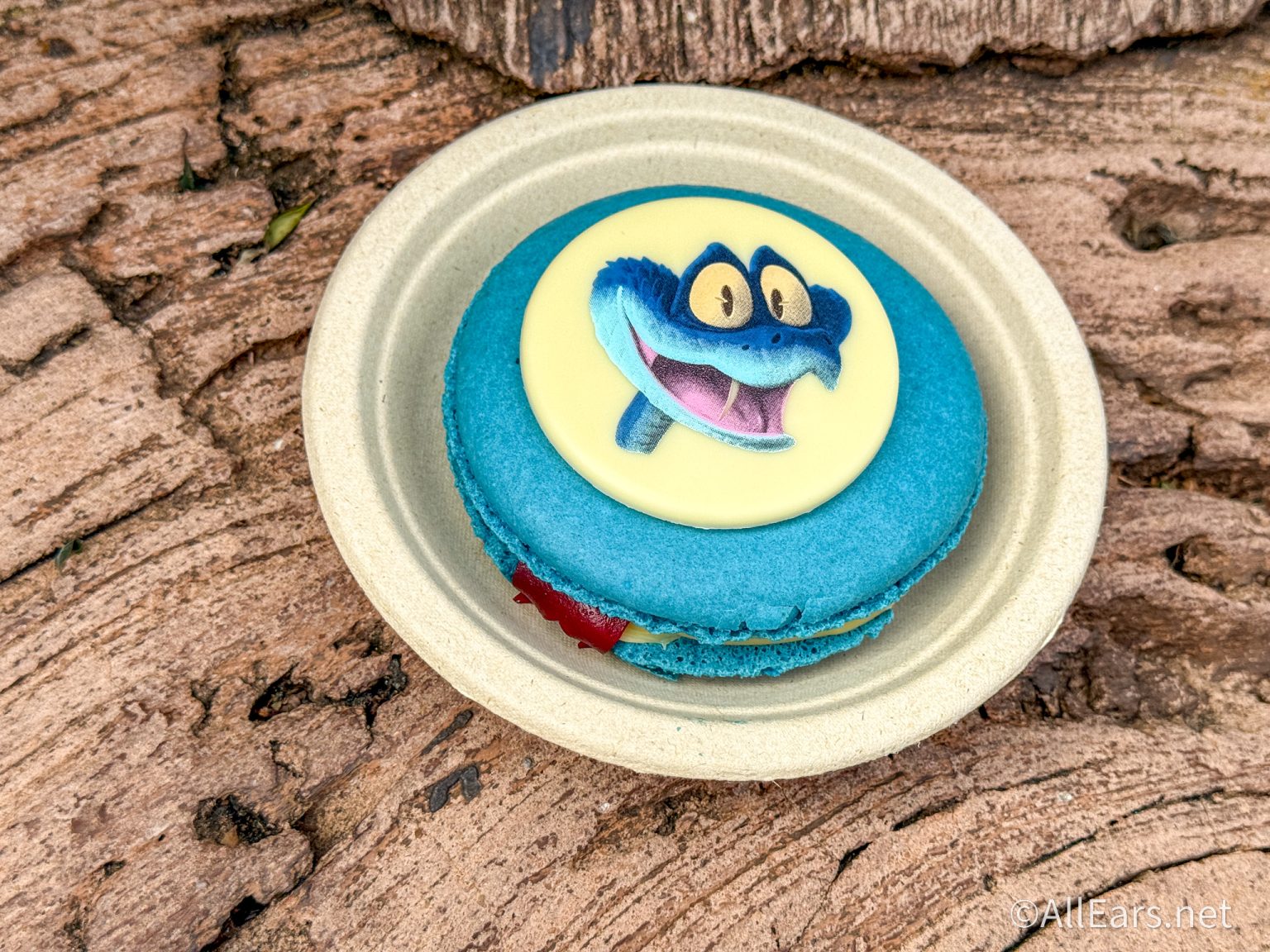 6 NEW Snacks Just Dropped at Disney World (And You're Gonna LOVE Them ...