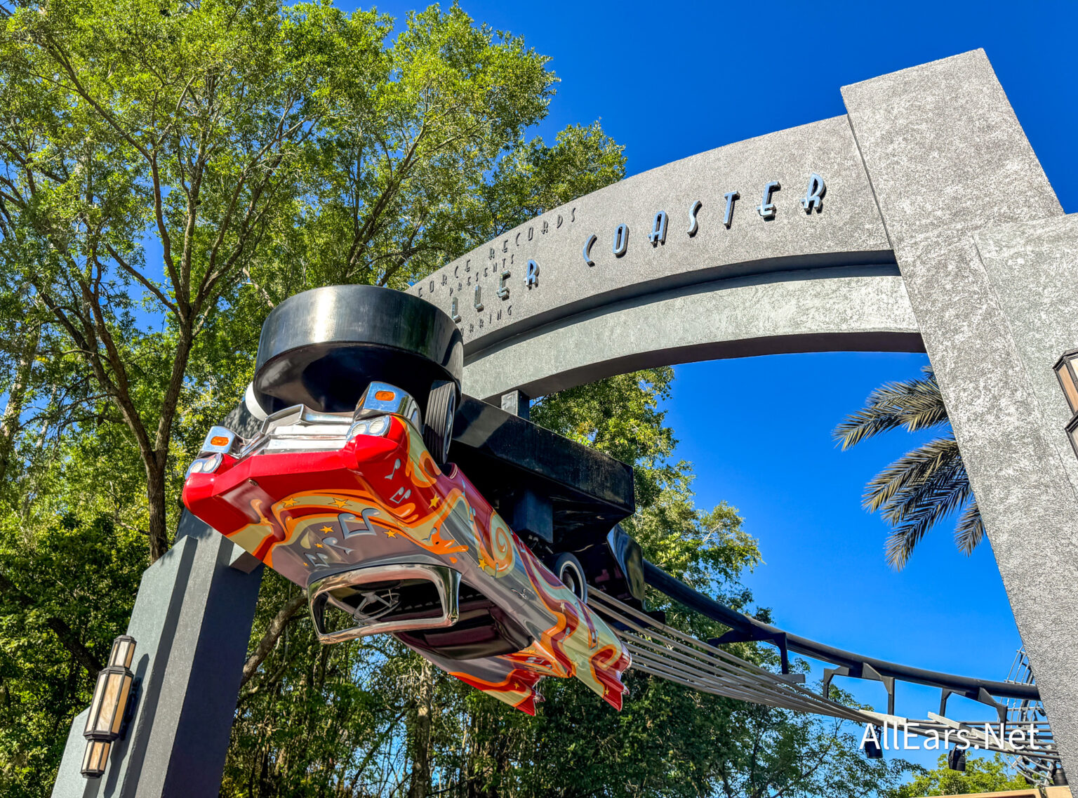 Virtual Queue Returns to Disney World This Month - AllEars.Net