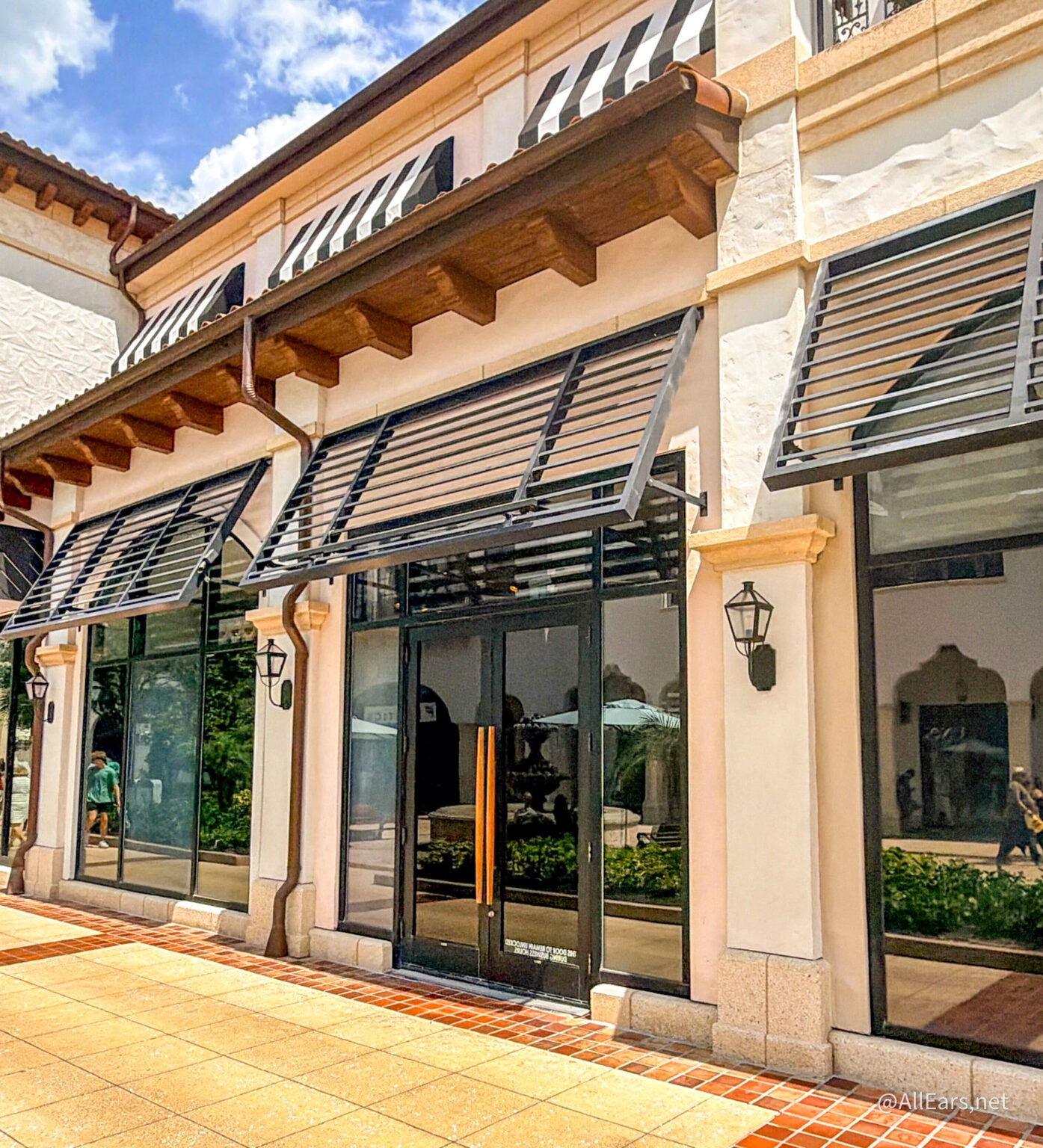 Store Permanently CLOSES After a Decade in Disney Springs - AllEars.Net